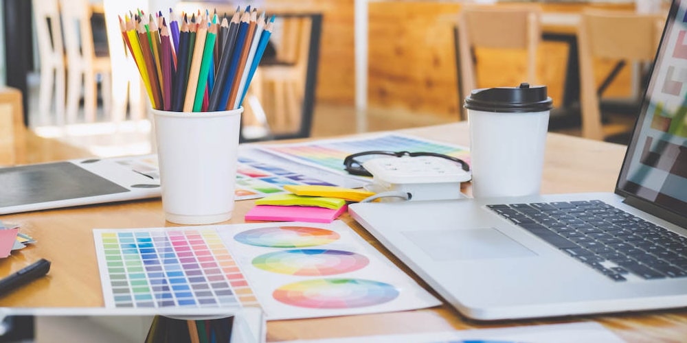 Servizi di design, di copywriting, di impaginazione e traduzione